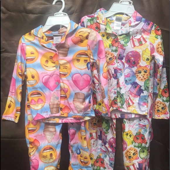 shopking & emoji | Pajamas | Shopkins Emoji Girls 2 Pc Coat Style ...